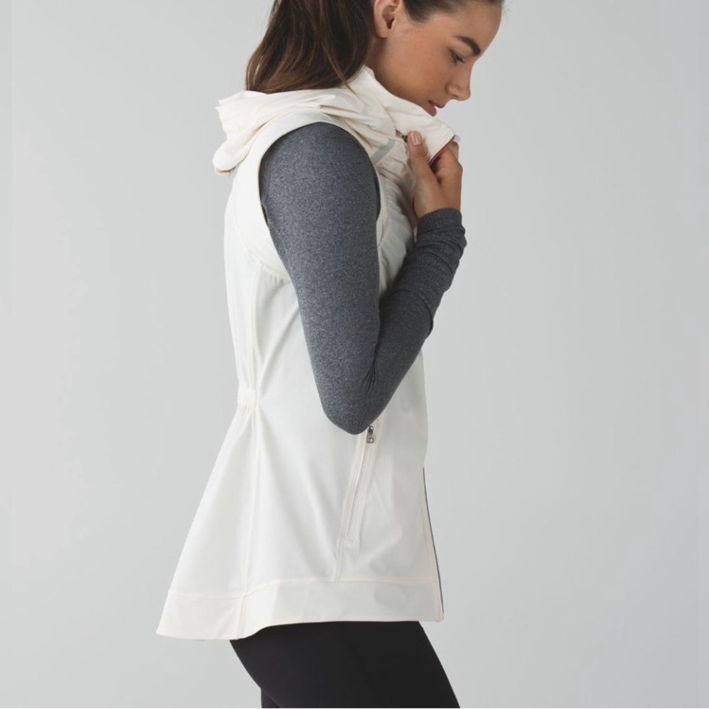 Lululemon Go The Distance Cream Vest - Gem